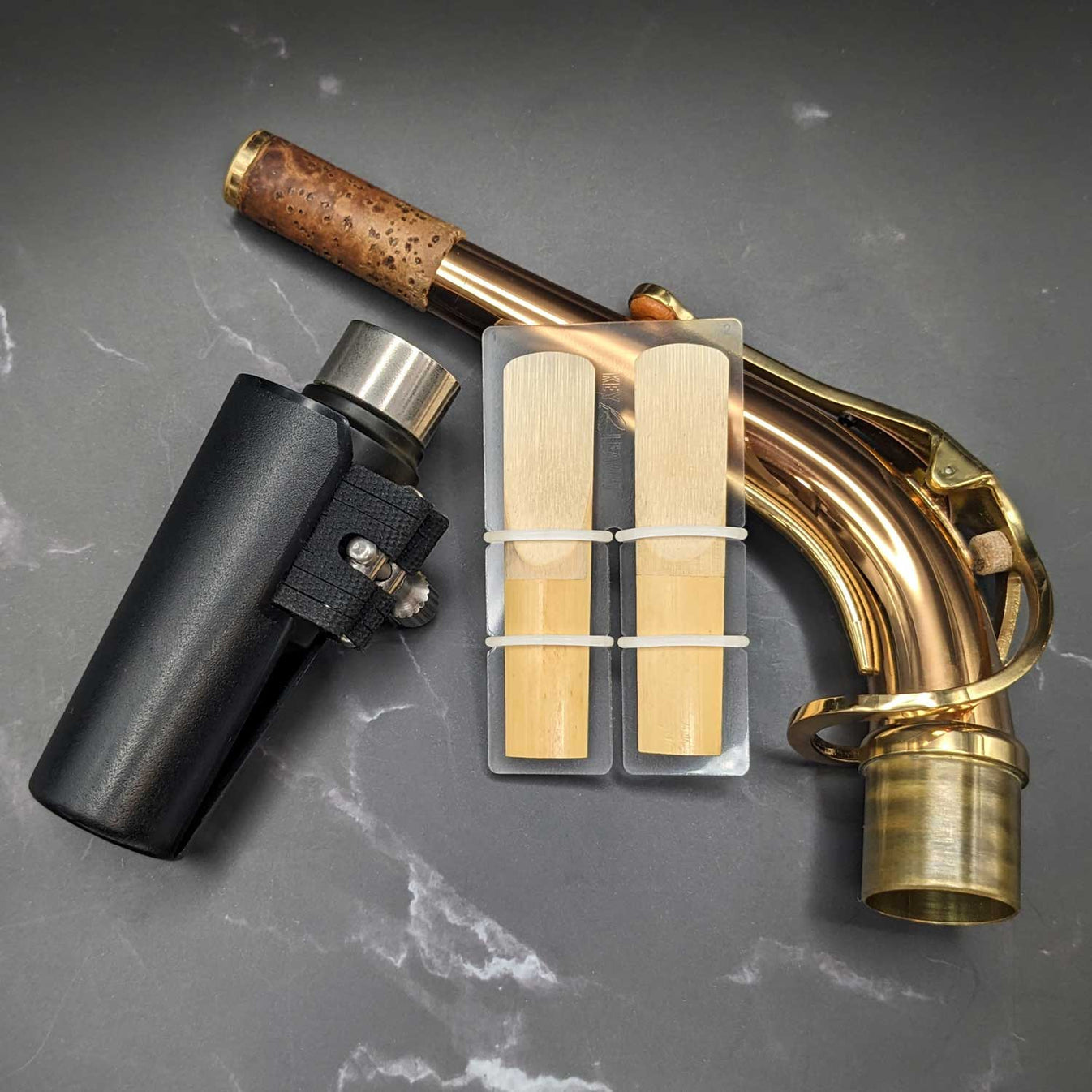 Reed Guard For Saxophone – Key Leaves