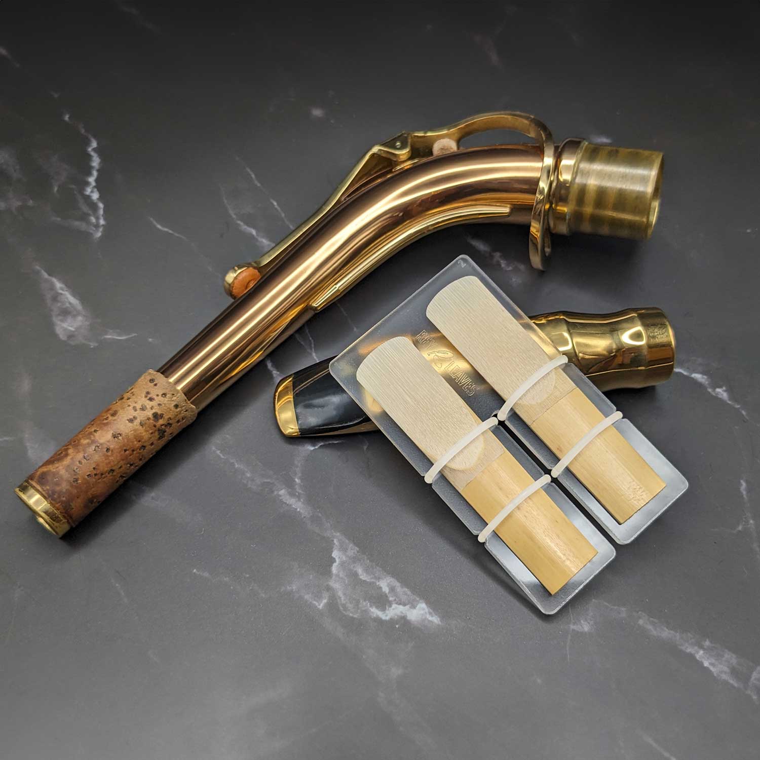 Reed Guard For Saxophone – Key Leaves